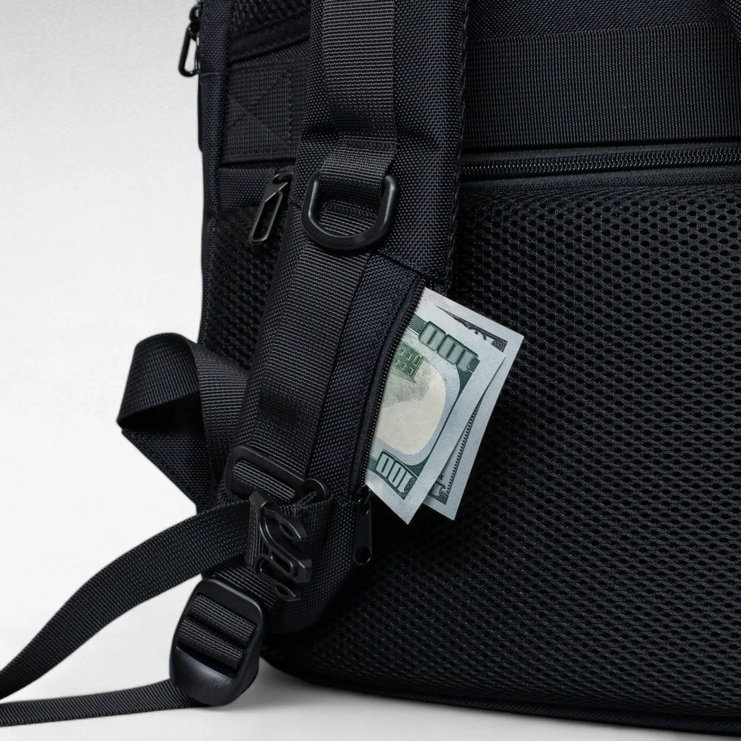 Oono | The Most Organized Gear for the Modern Traveller
