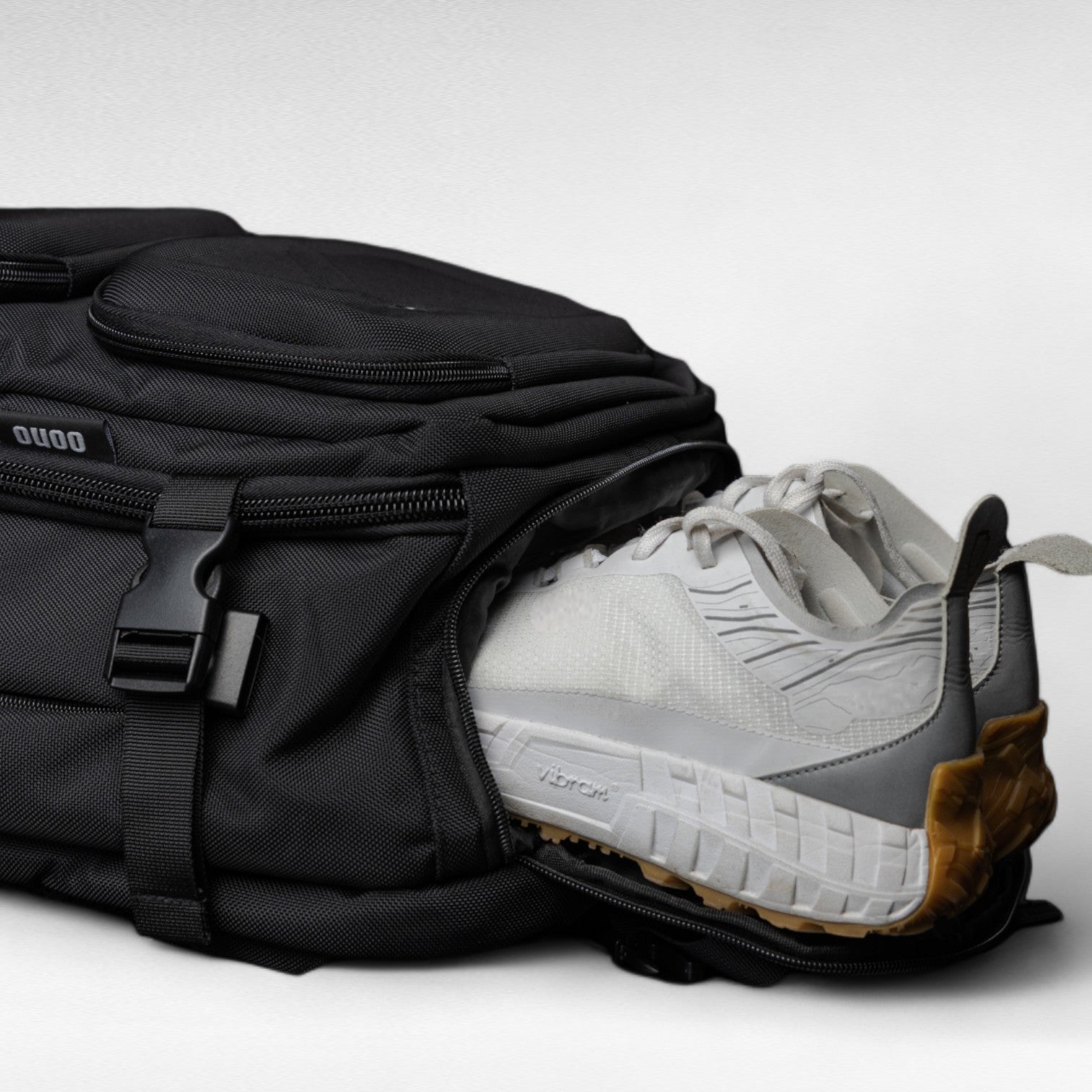 Oono | The Most Organized Gear for the Modern Traveller
